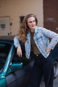 Carolin Ott | Bilingual Actress & Voice Over Artist | Berlin